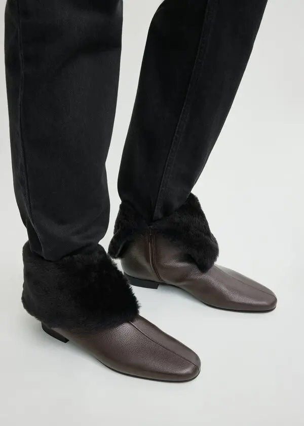 TOTEME Downtown Shearling Boots