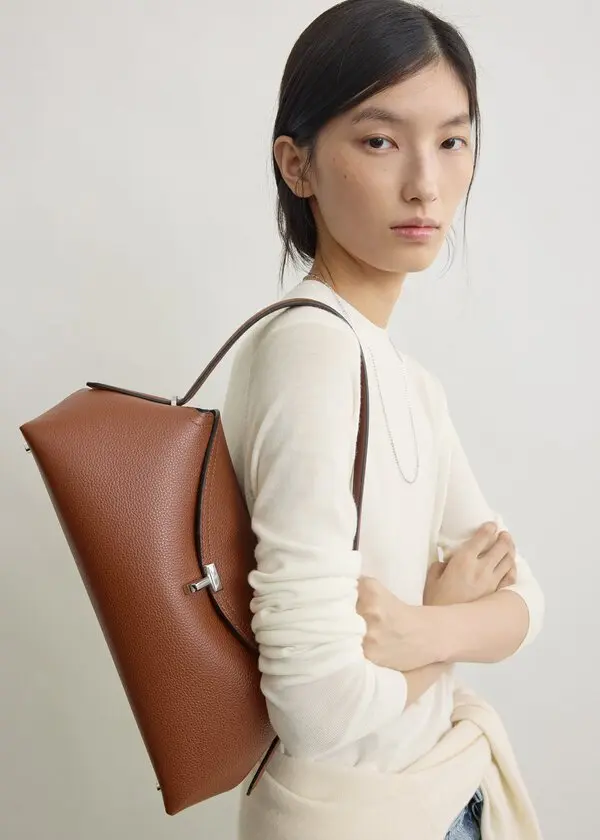 TOTEME T-lock Grained-leather Shoulder