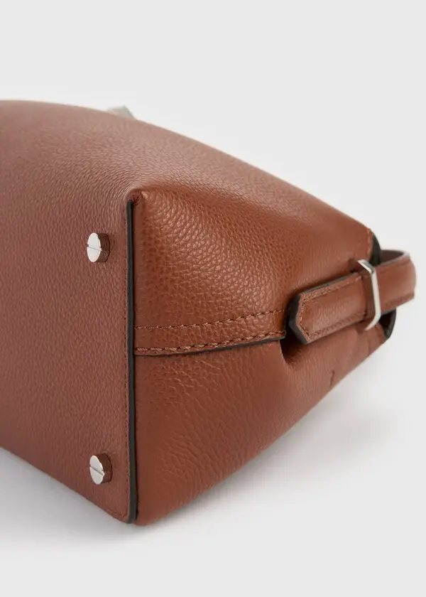 TOTEME T-lock Grained-leather Shoulder