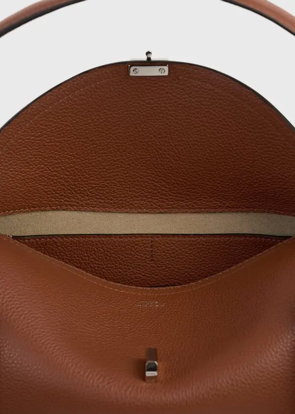 TOTEME T-lock Grained-leather Shoulder