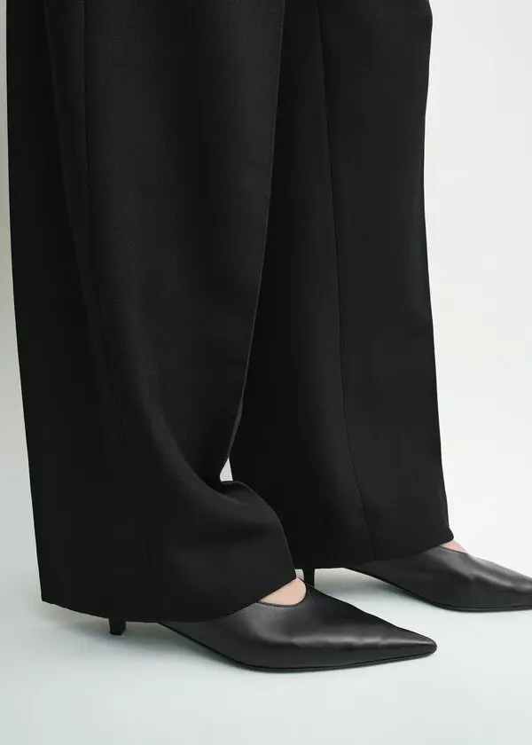 TOTEME Sharp Nappa Kitten Pumps