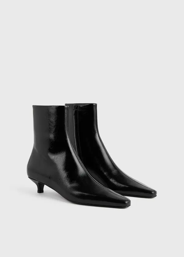 TOTEME Slim Naplack Ankle Boots