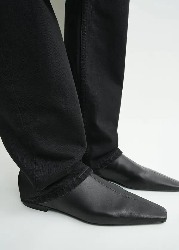 TOTEME Zipped Leather Chelsea Boots - Black