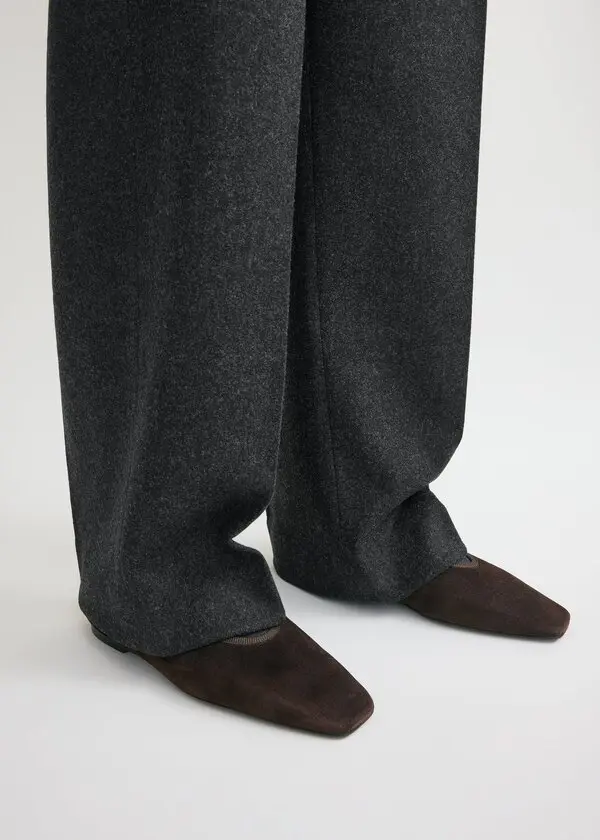TOTEME Minimalist Suede Ballerinas