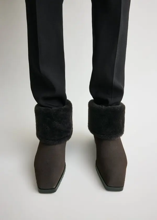 TOTEME Fold-down Shearling Boots