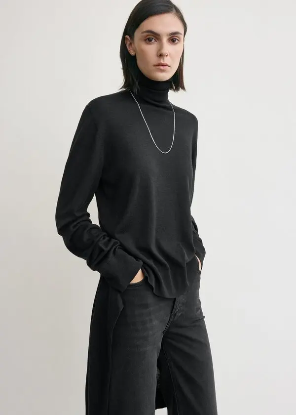 TOTEME Double-sleeve Turtleneck