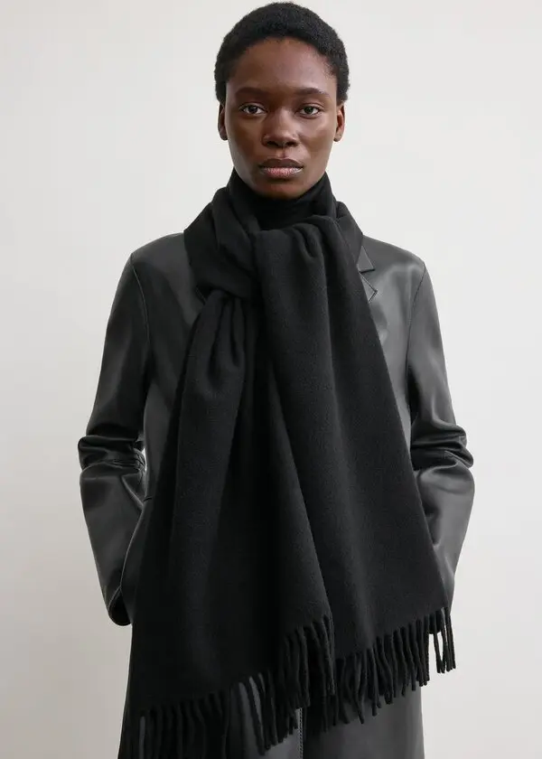 TOTEME Classic Wool Scarf