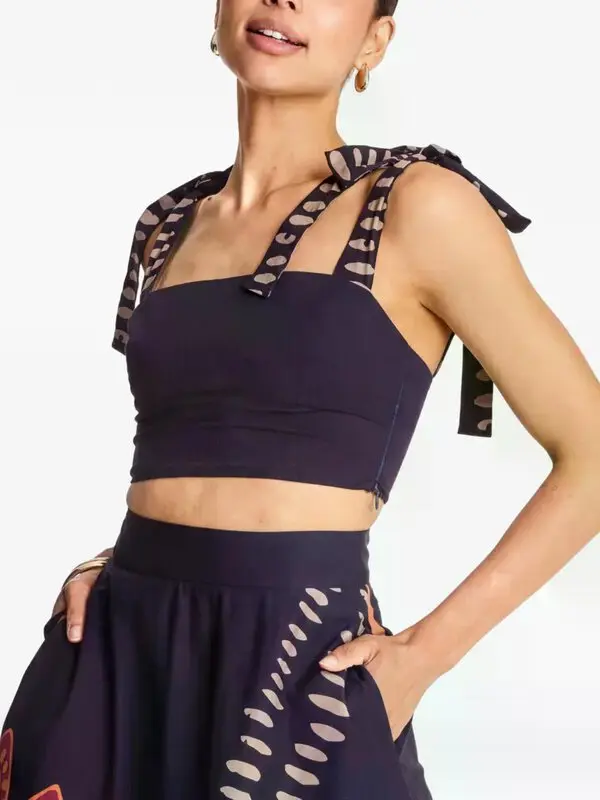 DIARRABLU Tie-strap Cropped Top