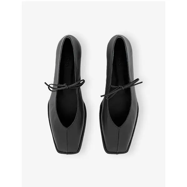 ALOHAS Sway Square-toe Leather Pumps