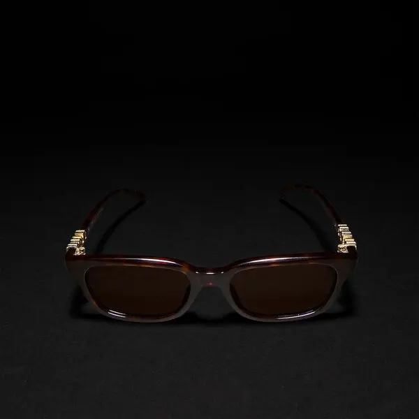 Gucci Rectangular Frame Sunglasses With Lettering Detail - Brown