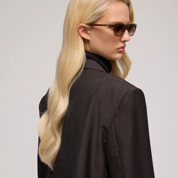 Gucci Rectangular Frame Sunglasses With Intricate Lettering