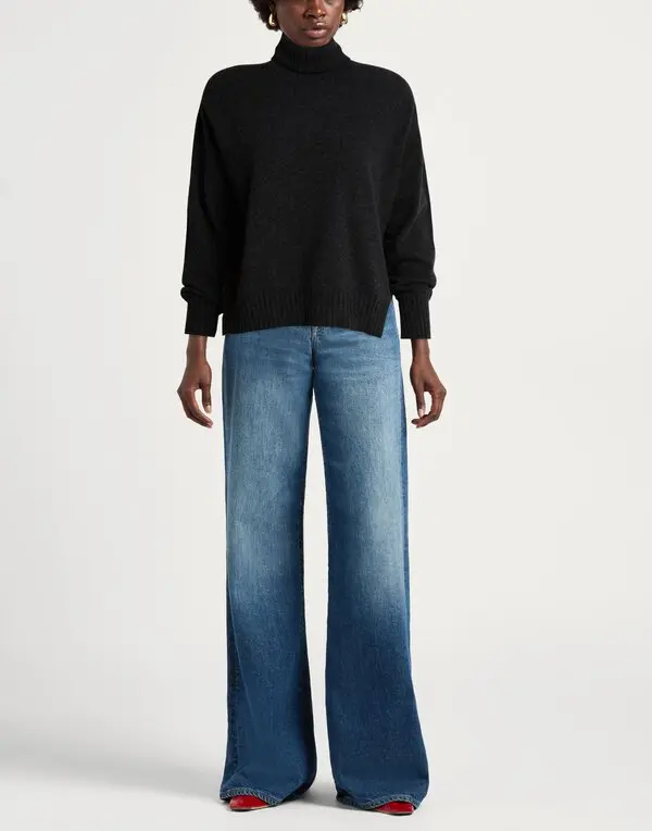 PALTO' Turtleneck Cashmere Sweater