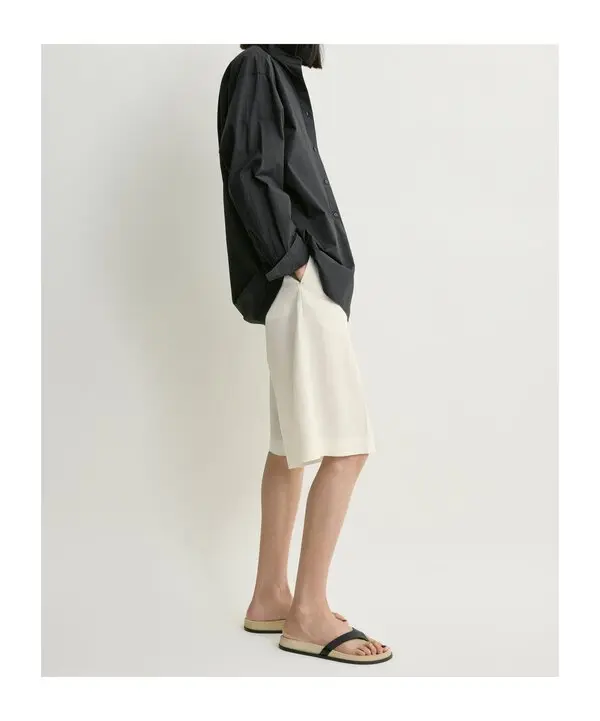 TOTEME Wide Tailored Shorts Ecru