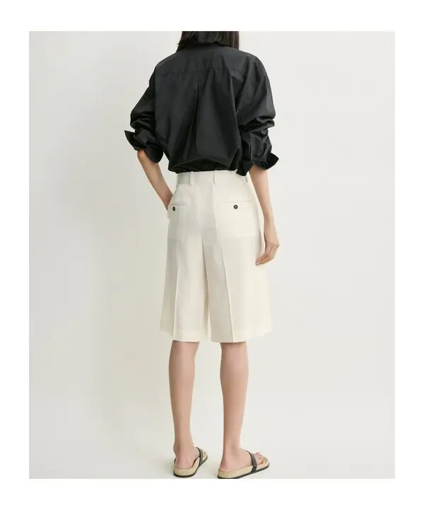 TOTEME Wide Tailored Shorts Ecru