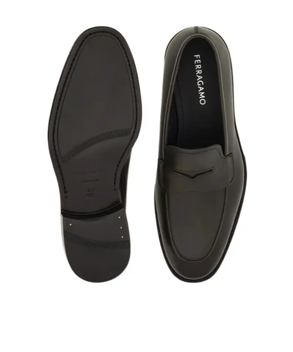 FERRAGAMO Penny Loafer