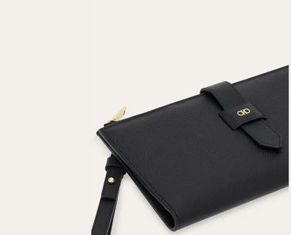 FERRAGAMO Gancini Wallet