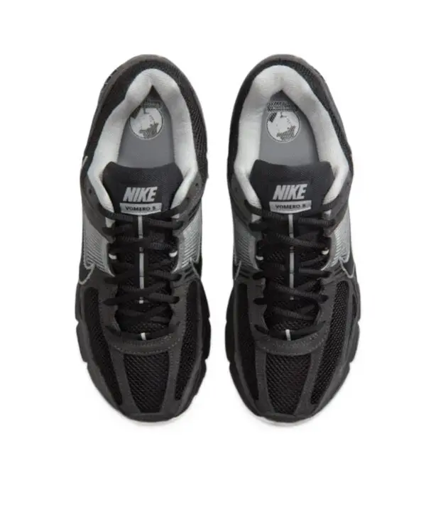 Nike Zoom Vomero 5 Sneakers