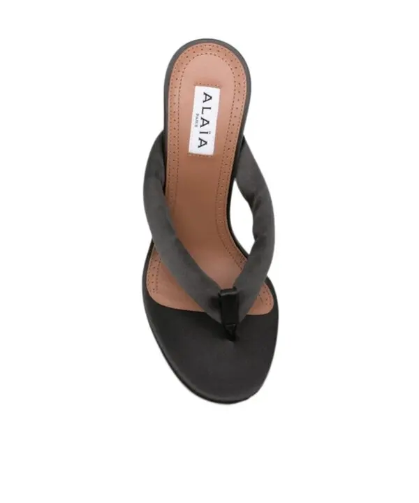 Alaïa Padded Leather Thong Sandals With High Heel - No
