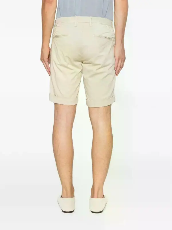 VELA SHOP Rolled-cuff Shorts