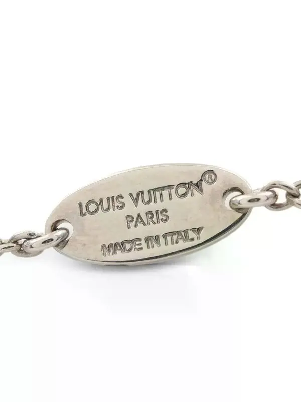 LOUIS VUITTON Essential V Necklace - Silver