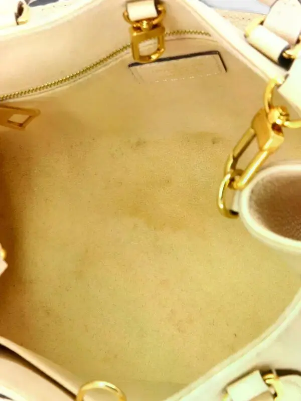LOUIS VUITTON Onthego Giant Pm Tote Bag - Neutrals