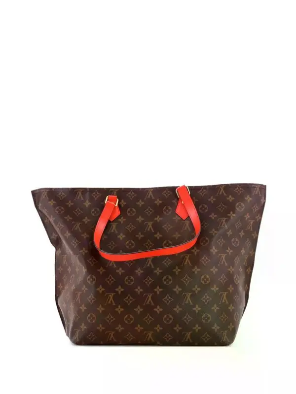 LOUIS VUITTON Monogram Canvas Mm Travel Bag - Brown