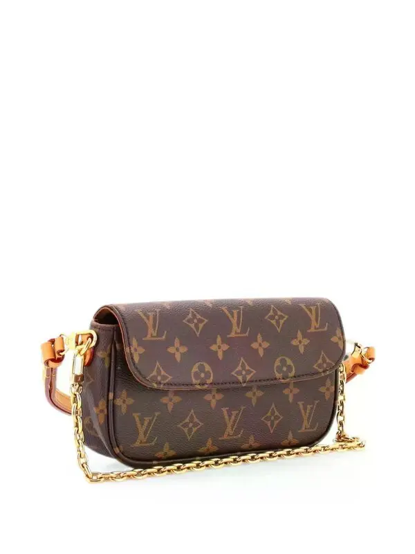 LOUIS VUITTON Monogram Canvas Ivy Wallet On Chain Shoulder Bag