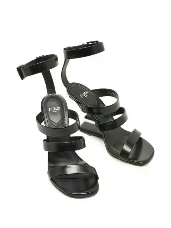 Fendi Buckle-fastening Sandals - Black