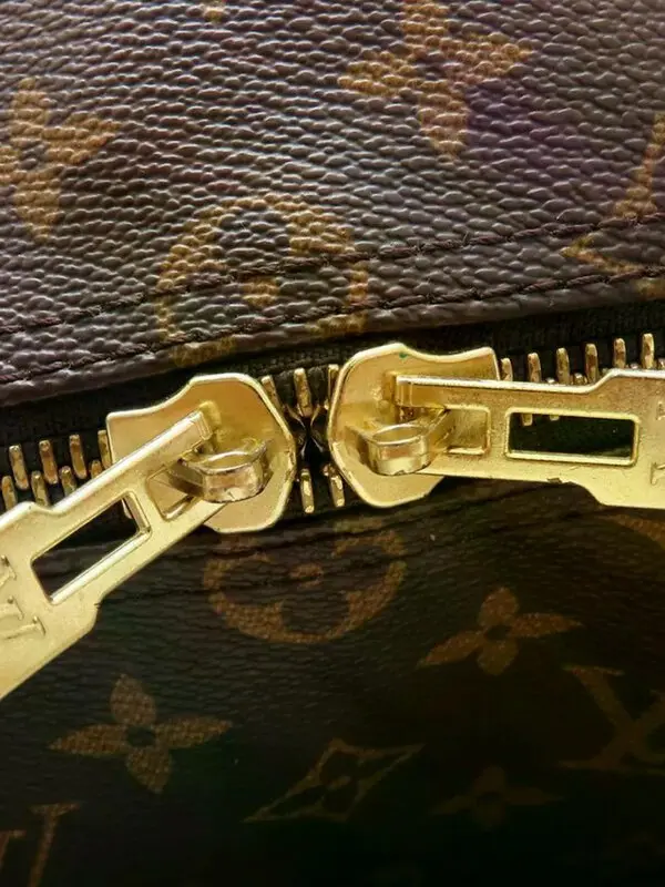 LOUIS VUITTON Keepall 50 Travel Bag