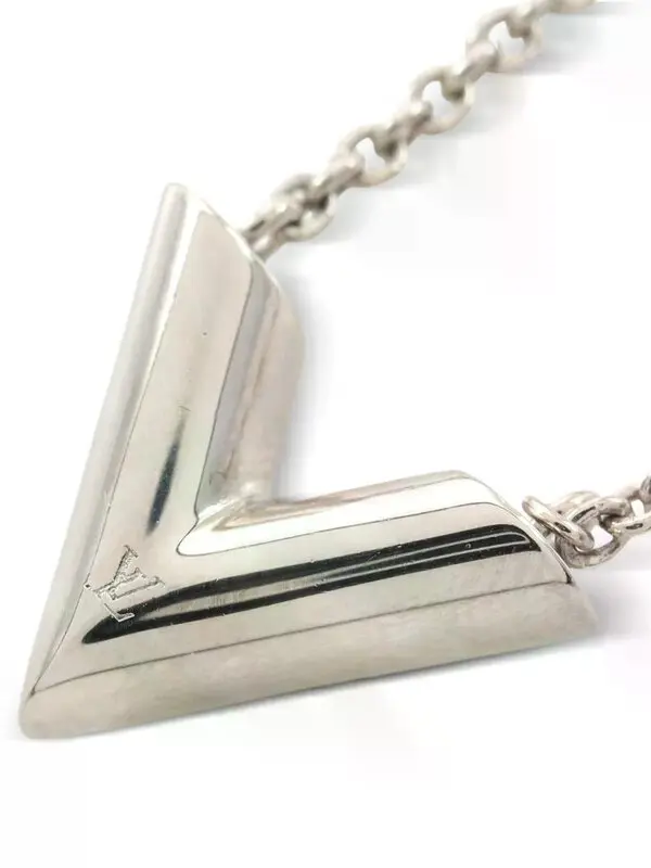 LOUIS VUITTON Essential V Necklace