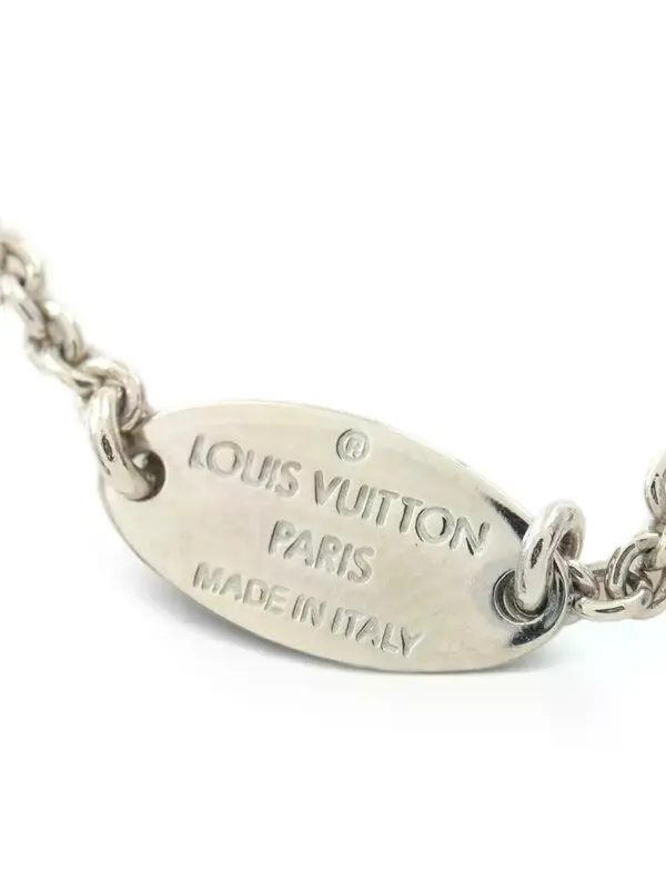 LOUIS VUITTON Essential V Necklace