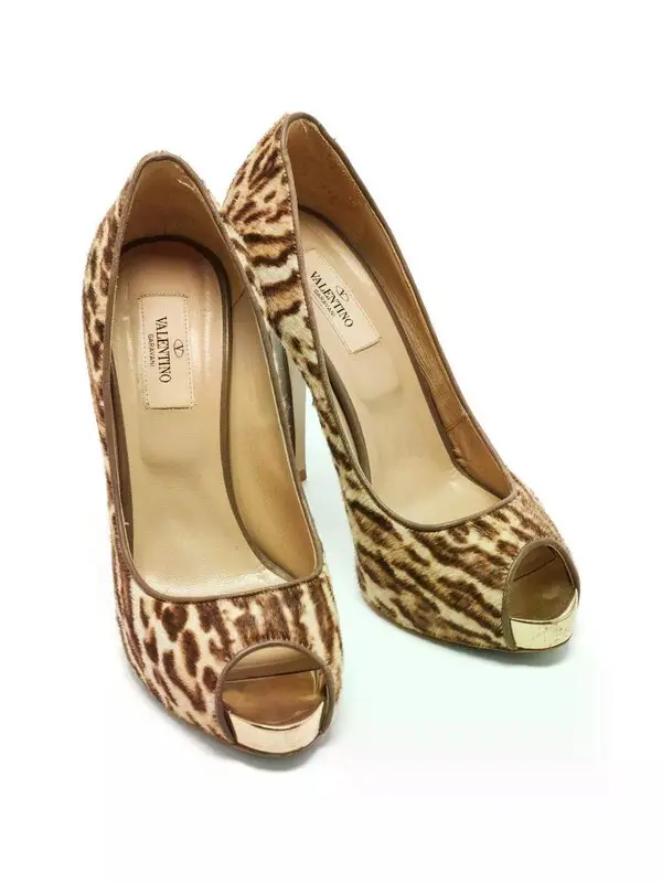 Valentino Garavani Peep-toe Pumps