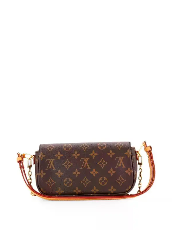 LOUIS VUITTON Monogram Canvas Ivy Wallet On Chain Shoulder Bag