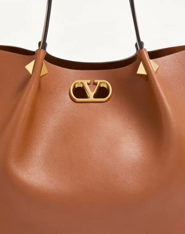Valentino Garavani Large Soft Leather Shopping Bag With Maxi Studs - Hazelnut