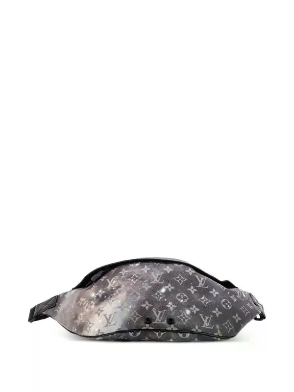 LOUIS VUITTON Discovery Bumbag Monogram Galaxy Canvas Belt Bag
