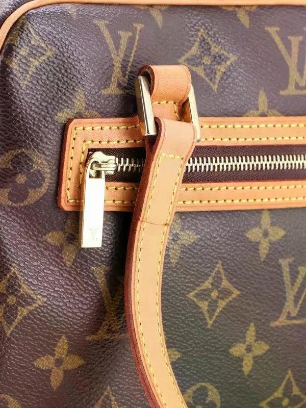 LOUIS VUITTON Monogram Canvas Mm Shoulder Bag