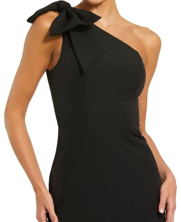 Mac Duggal One-shoulder Gown With Sculptural Bow And Slit - Black