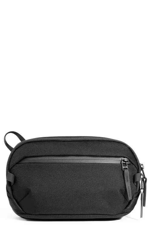 AER Day Sling 4 - Black