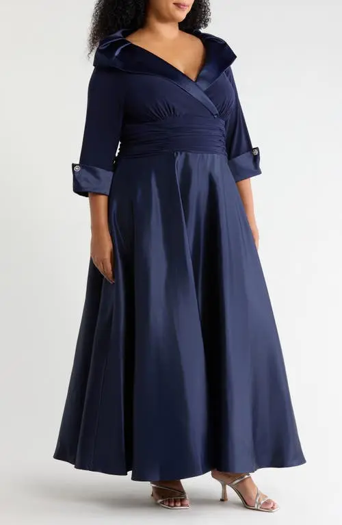 JESSICA HOWARD Rhinestone Button Mixed Media Gown - Navy
