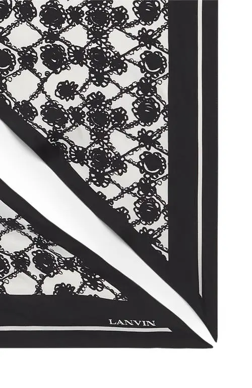 LANVIN Marguerite Motif Top With Jewelry Fastener