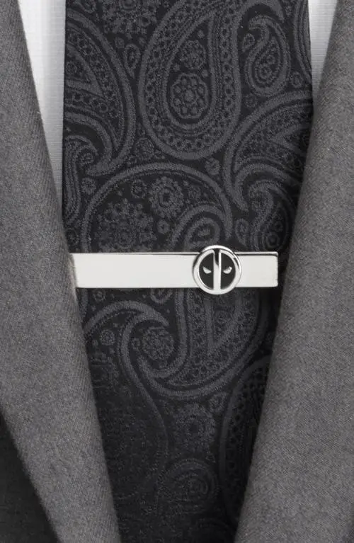 CUFFLINKS, INC. Deadpool Silk Tie Set
