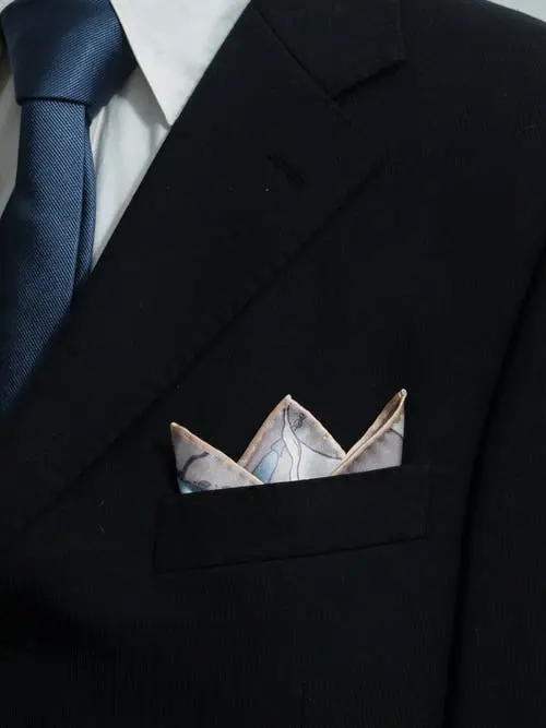LOST PATTERN Datura Silk Pocket Square