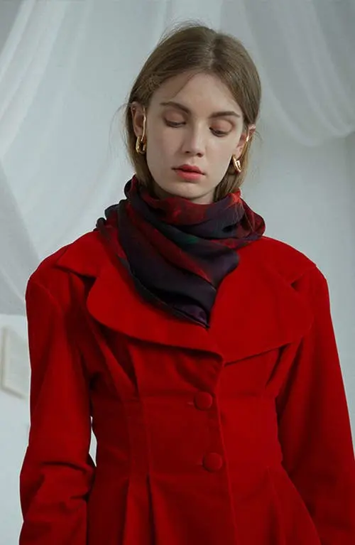 LOST PATTERN La Rosa Silk Scarf