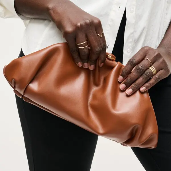 URBAN EXPRESSIONS Jennifer Clutch - Chocolate