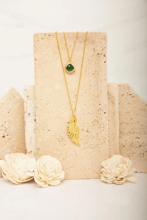 SEVEN SAINTS Archangel Raphael Angel Of Healing Layered Necklace With Green Agate And Angel Wing Charm - White