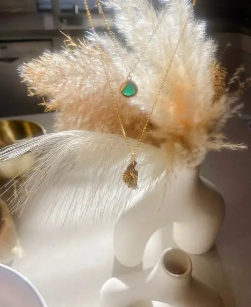 SEVEN SAINTS Archangel Raphael Angel Of Healing Layered Necklace With Green Agate And Angel Wing Charm - White
