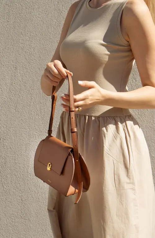 NOIRGAZE Fei Shoulder Bag With Gold Tone Lock Closure - Tan