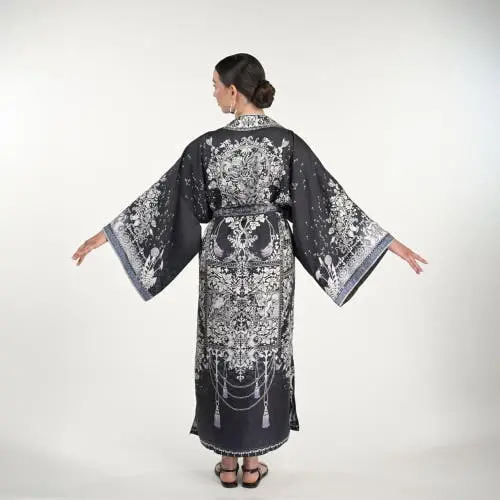 SILK&SOUL Tree Of Life Silk Robe - Black