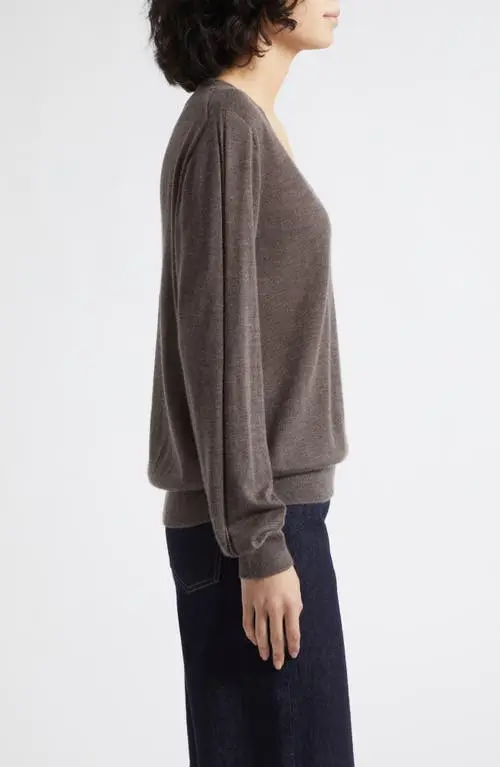 Johnstons Of Elgin Beatrice Superfine Cashmere V-neck Sweater