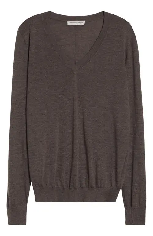 Johnstons Of Elgin Beatrice Superfine Cashmere V-neck Sweater